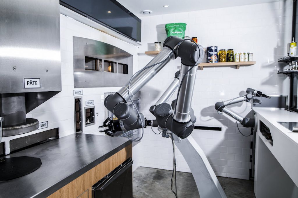 Pazzi : le premier restaurant où le pizzaïolo est un robot ! - Whim.fr ...
